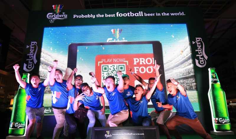 Fans cheered their way to Finale at Probably The Best Football Parties ...