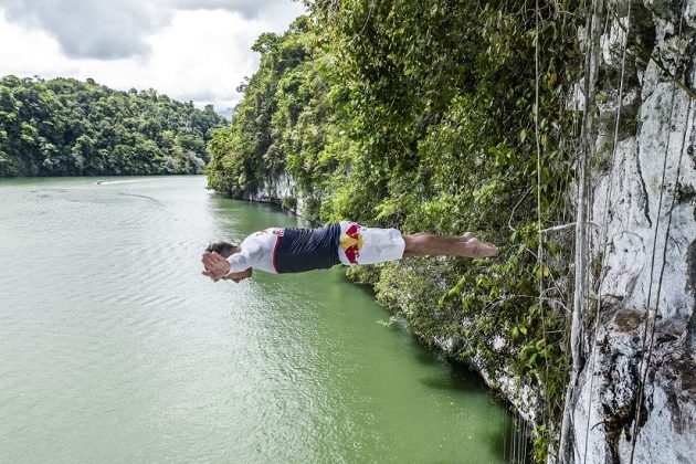 First ever cliff dives in rugged Guatemalan jungle | Sports247