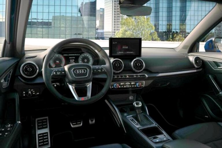 Update for the Audi Q2: New infotainment system with touchscreen and ...